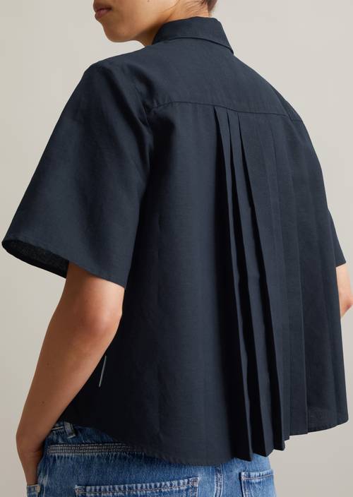Relaxed short-sleeved blouse with pleat details at the back - blue ...
