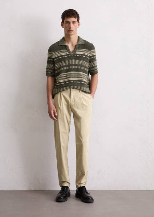 Hose Model Morot jogger pleats aus Bio-Baumwoll-Twill-Stretch - beige ...