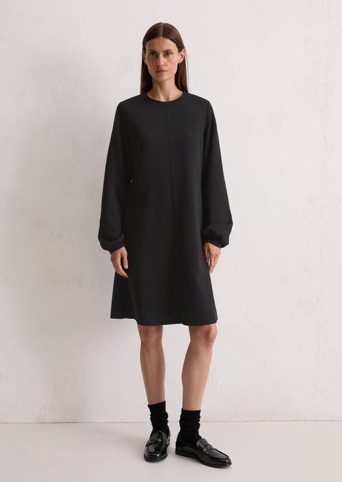 Robe en jersey relaxed en qualité interlock - noir | Mini-robes | MARC ...