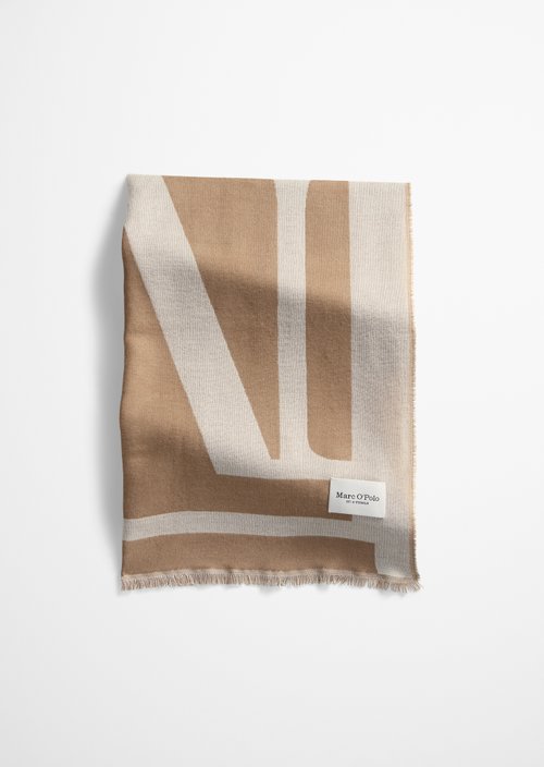 Jacquard scarf made from a virgin wool/viscose mix - beige | Scarfs ...