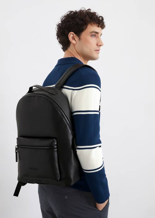 Sac à dos medium en une alternative de cuir en polyester recyclé - noir ...