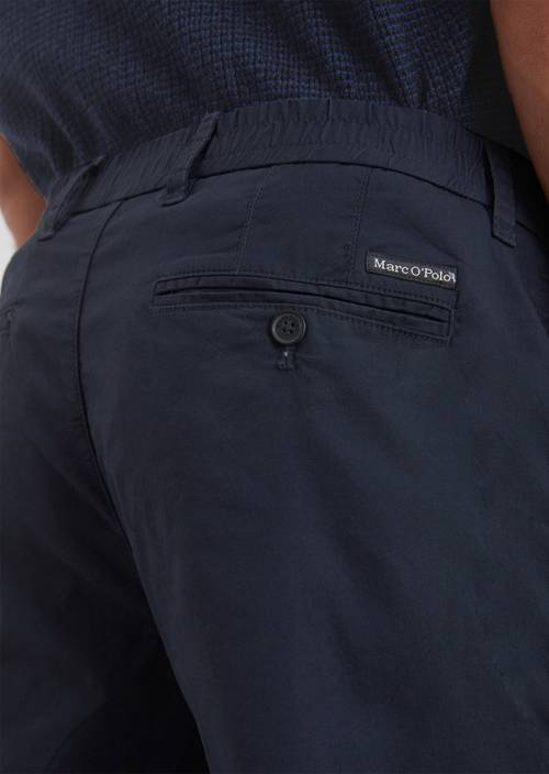 Hose Model Morot jogger pleats aus Papertouch-Cotton-Stretch-Qualität ...