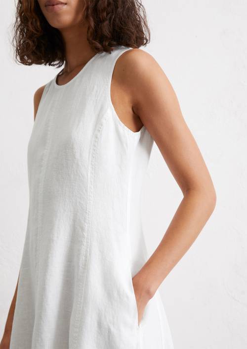 Ärmelloses Leinen-Kleid shaped in A-Linie geschnitten - weiss | Midi ...
